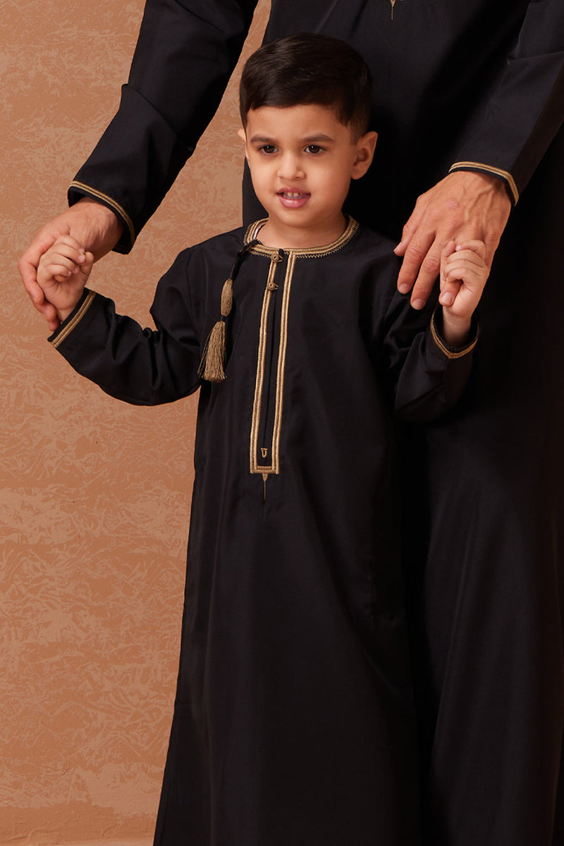 Boys Faris Omani Black Jubba/Thobe - New – TheHijabWorld